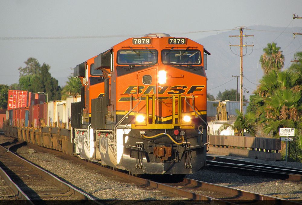 BNSF 7879 leading a stack train